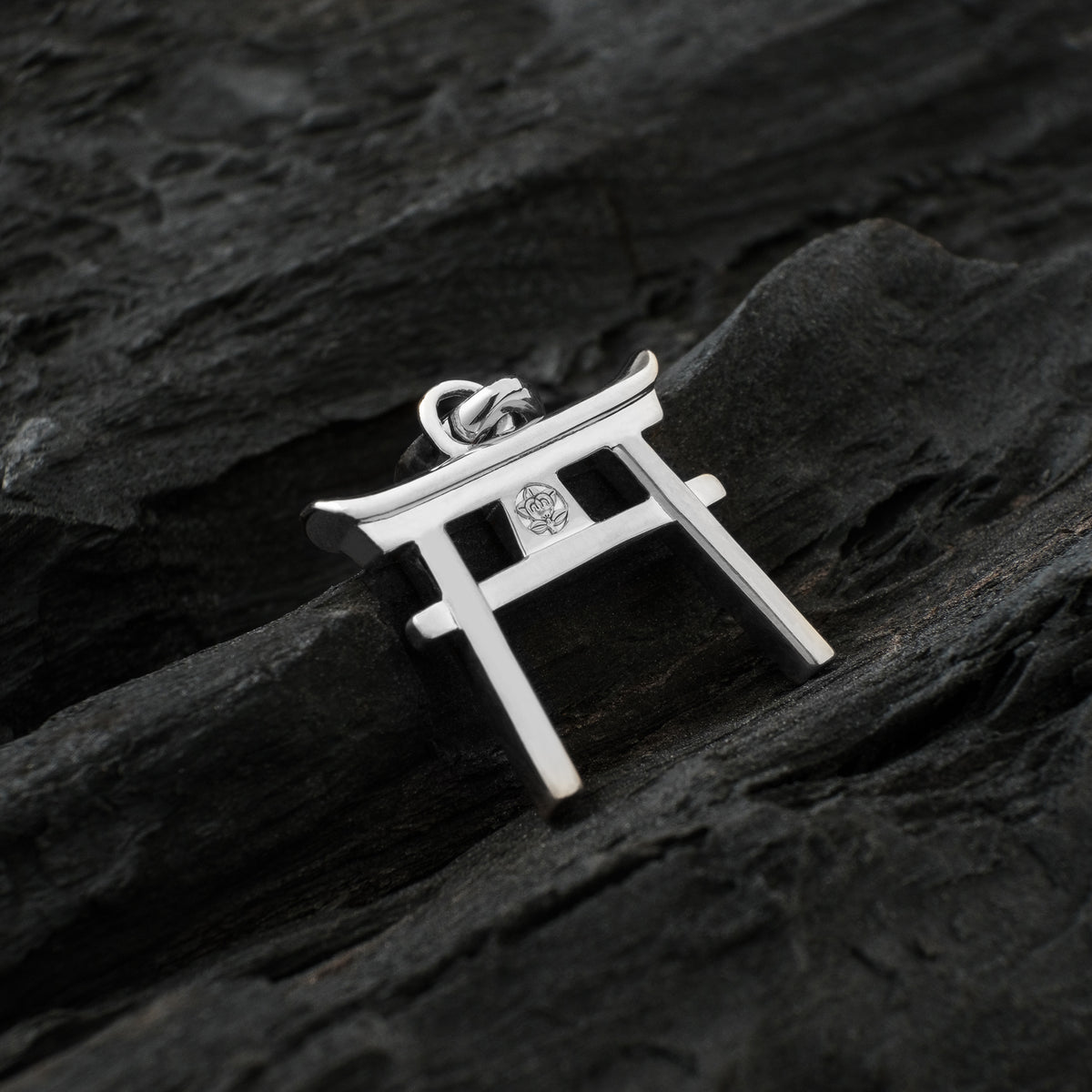 Silver Torii Gate Amulet – TachibanaCo
